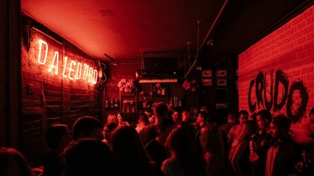 Club Nocturno Perro Negro - Discotecas en Medellín - Eventario